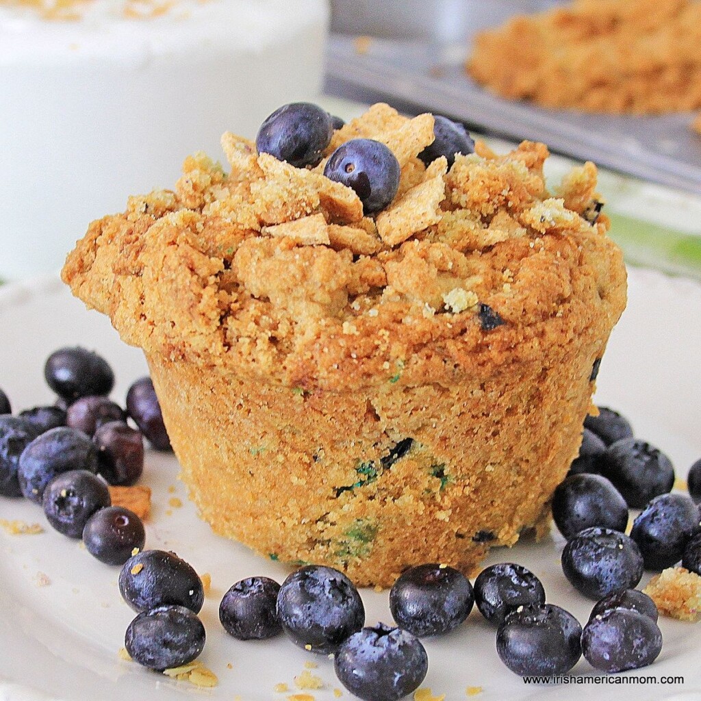 Blueberry Cinnamon Toast Crunch Muffins | Irish American Mom