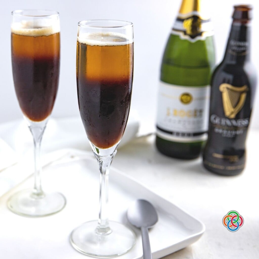 How To Make A Black Velvet Cocktail Irish Drinks Tutorial
